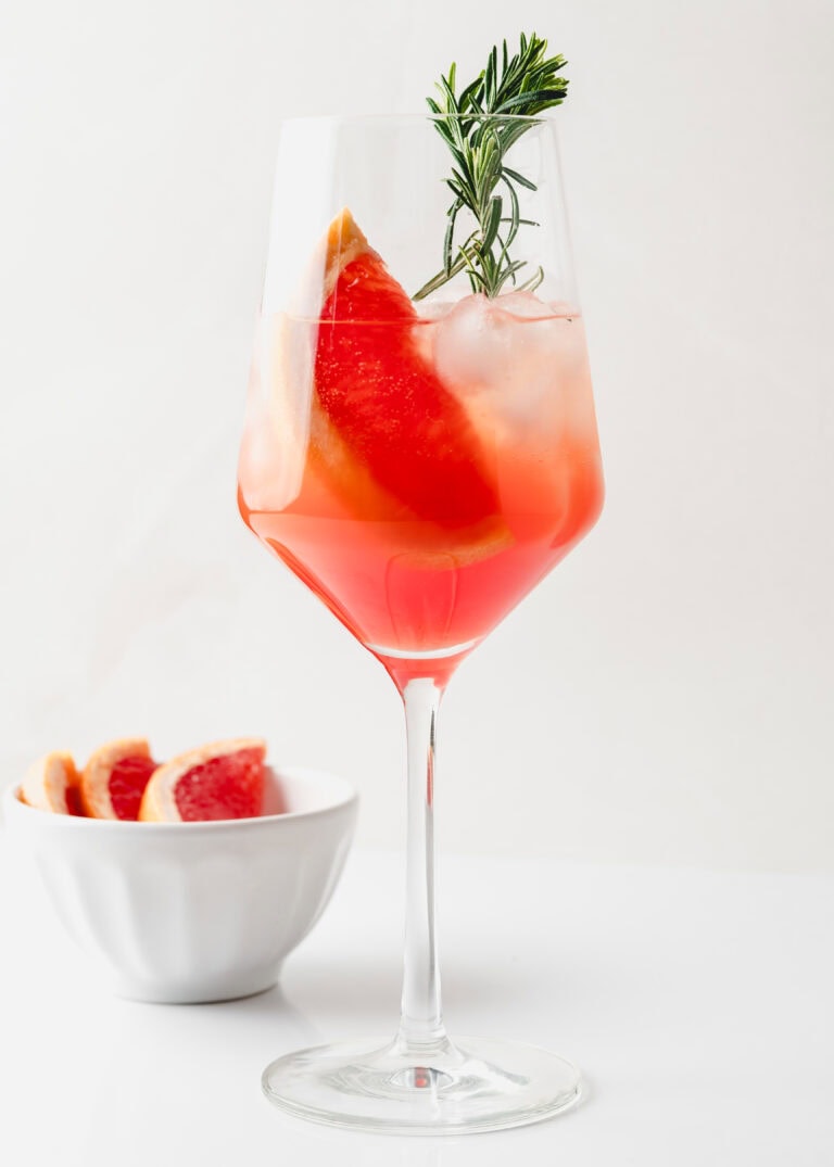 Grapefruit Aperol Spritz Cocktail Recipe